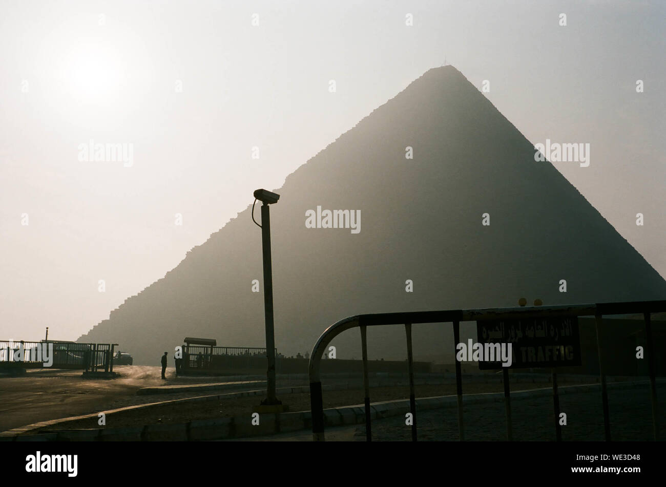 Pyramid sign hi-res stock photography and images - Alamy