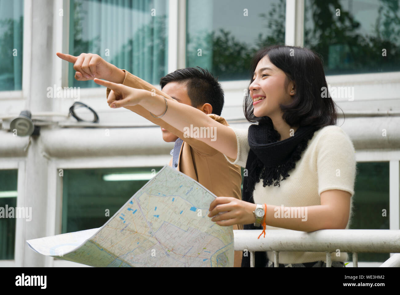 Map building hi-res stock photography and images - Alamy