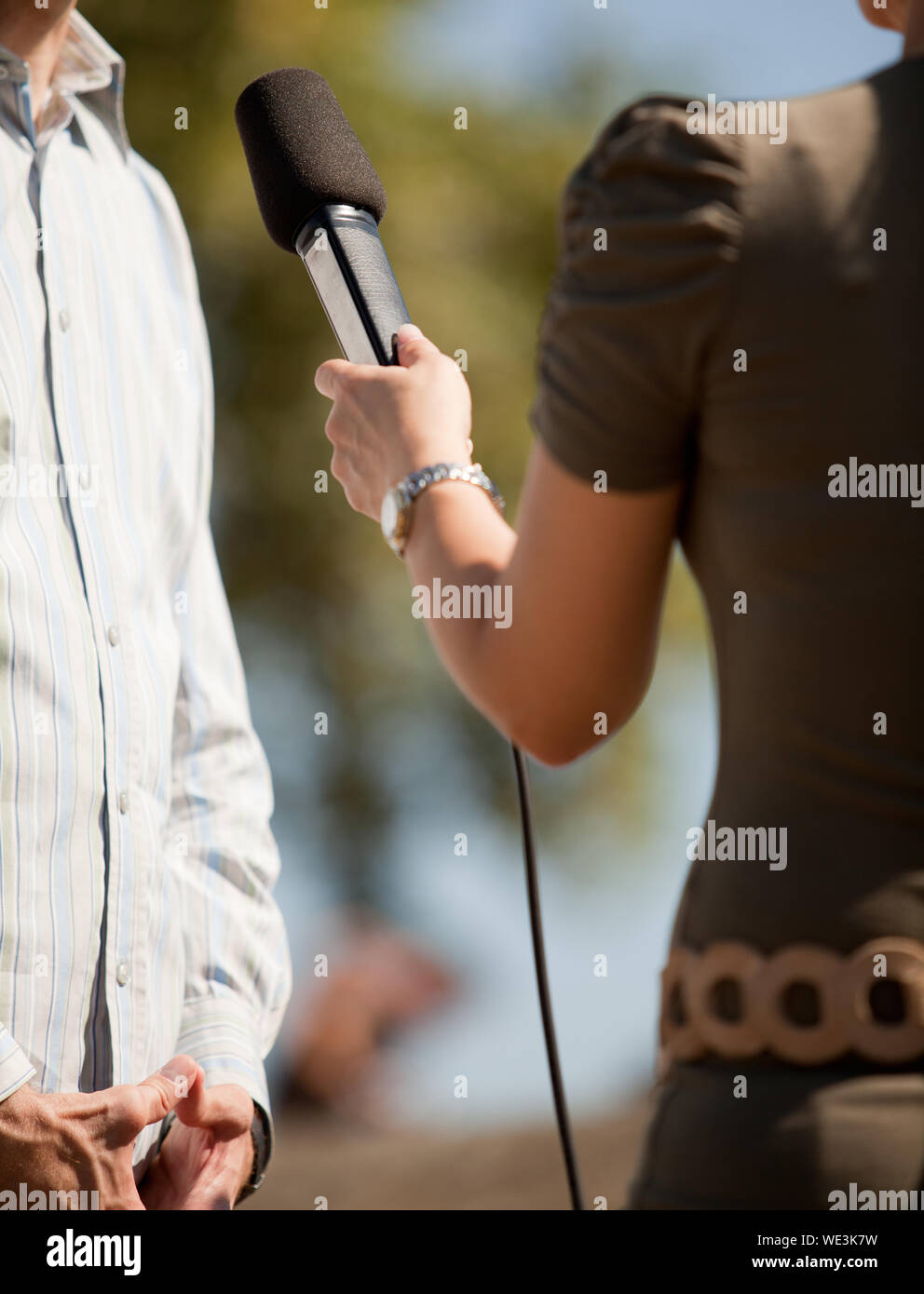 Sky reporter hi-res stock photography and images - Alamy