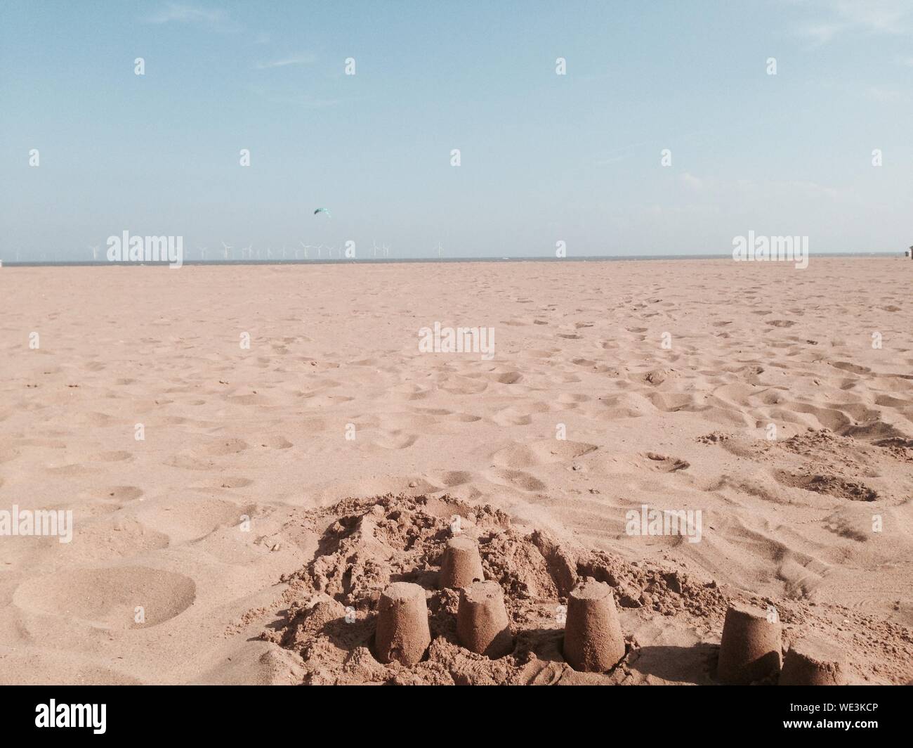 Castles in sand hi-res stock photography and images - Alamy