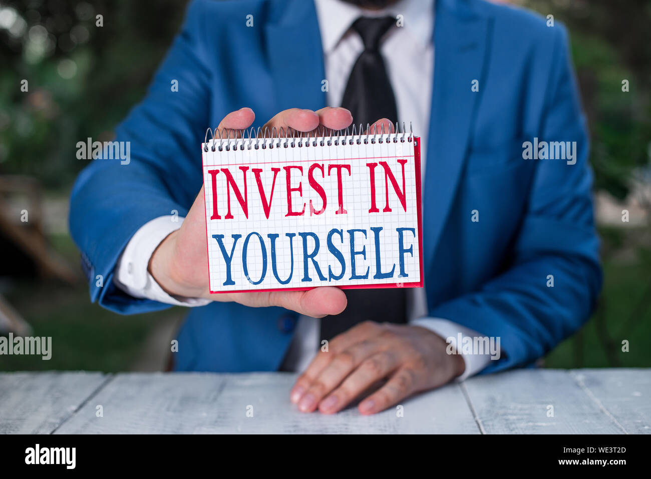 Holds writing materials hi-res stock photography and images - Alamy
