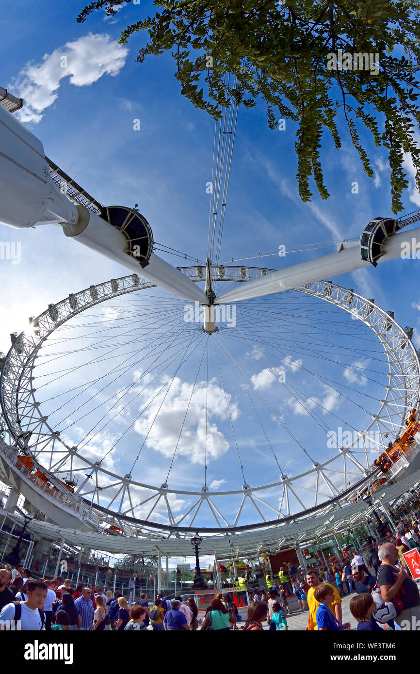 Coca cola london eye hi-res stock photography and images - Alamy
