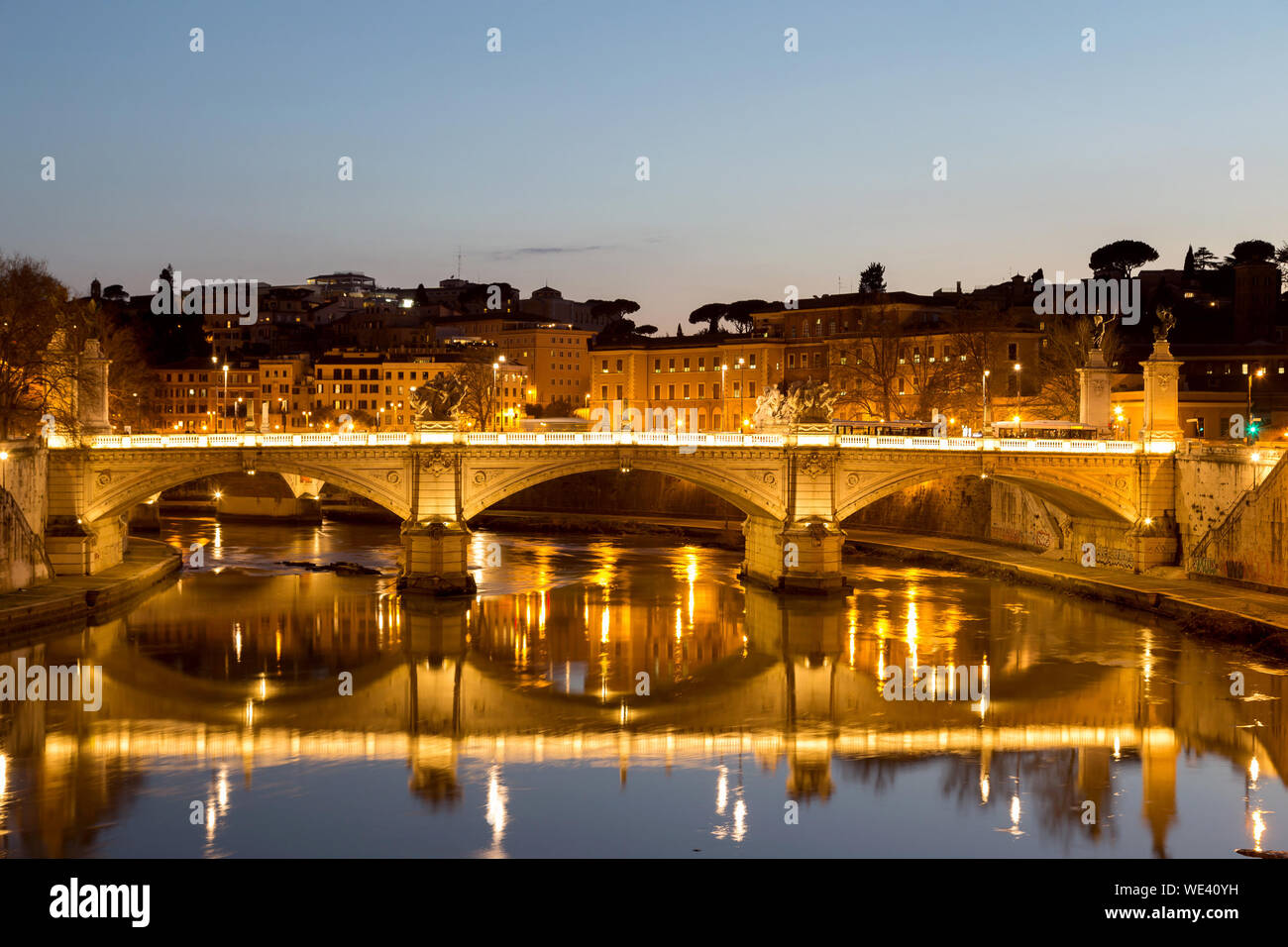 Reflection arch bridge in river arch hi-res stock photography and ...