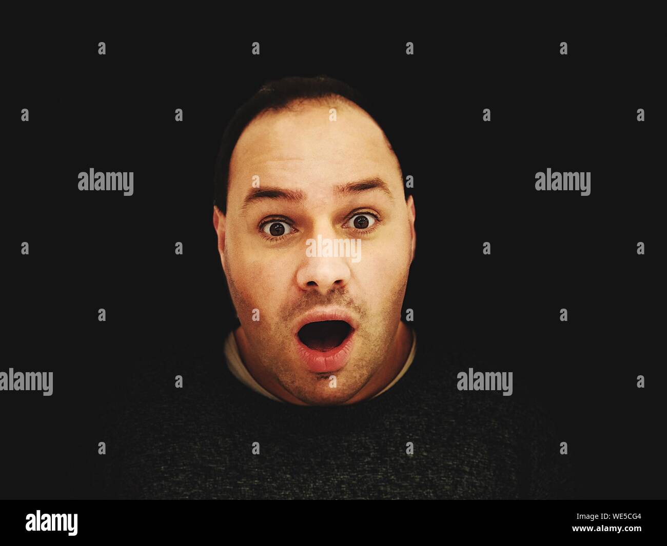 Shocked black man hi-res stock photography and images - Alamy