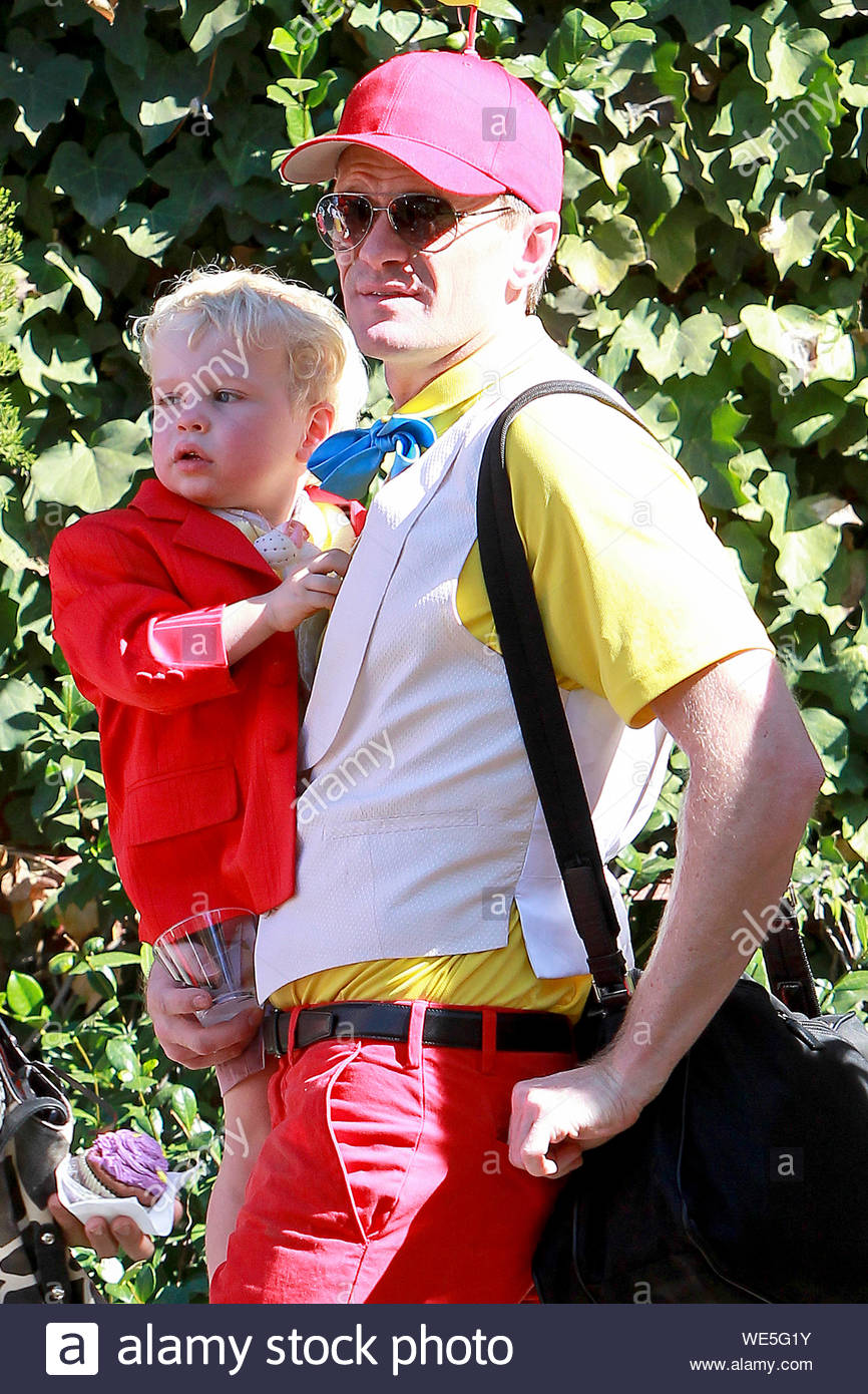 Tweedledee And Tweedledum Stock Photos & Tweedledee And Tweedledum ...