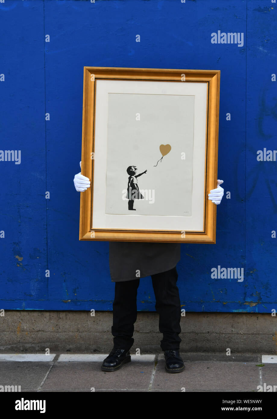 Banksy balloon girl hi-res stock photography and images - Alamy