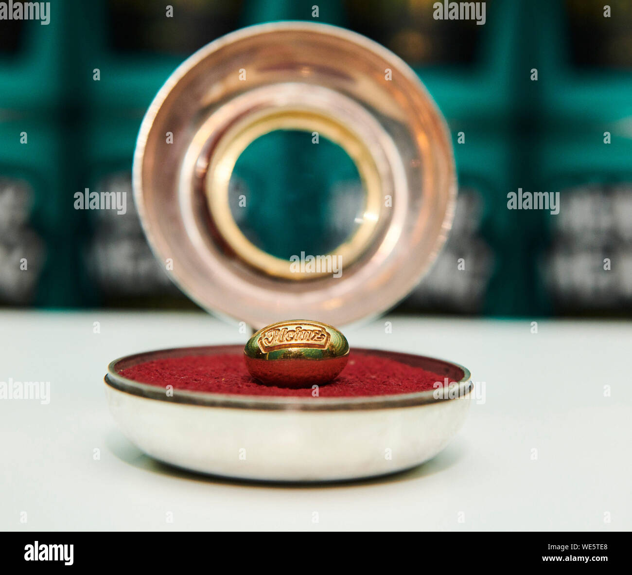 London, UK. 29th August 2019. A solid Gold Baked beans the Heinz Beanz ...