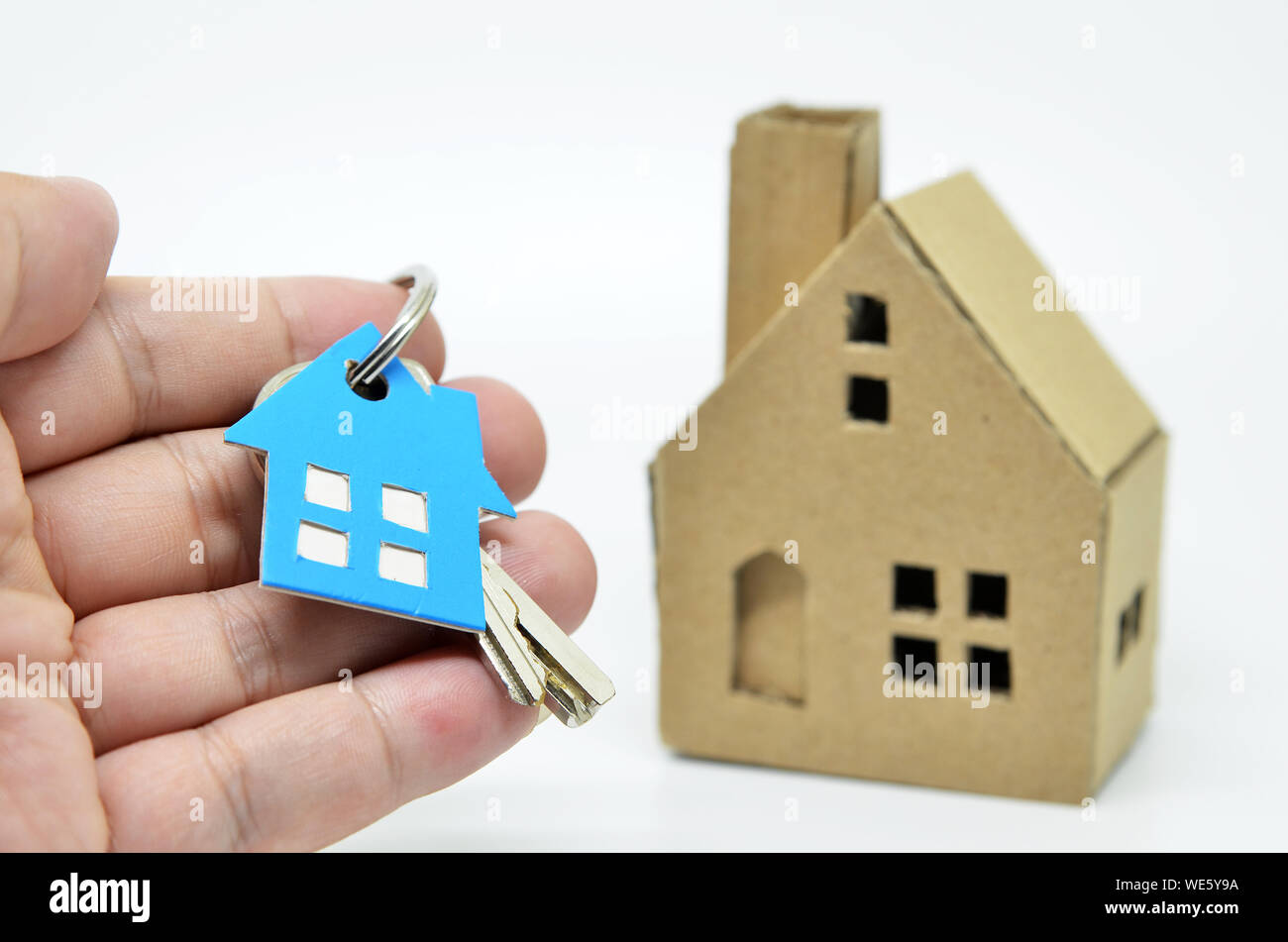 Hand over of keys hi-res stock photography and images - Alamy