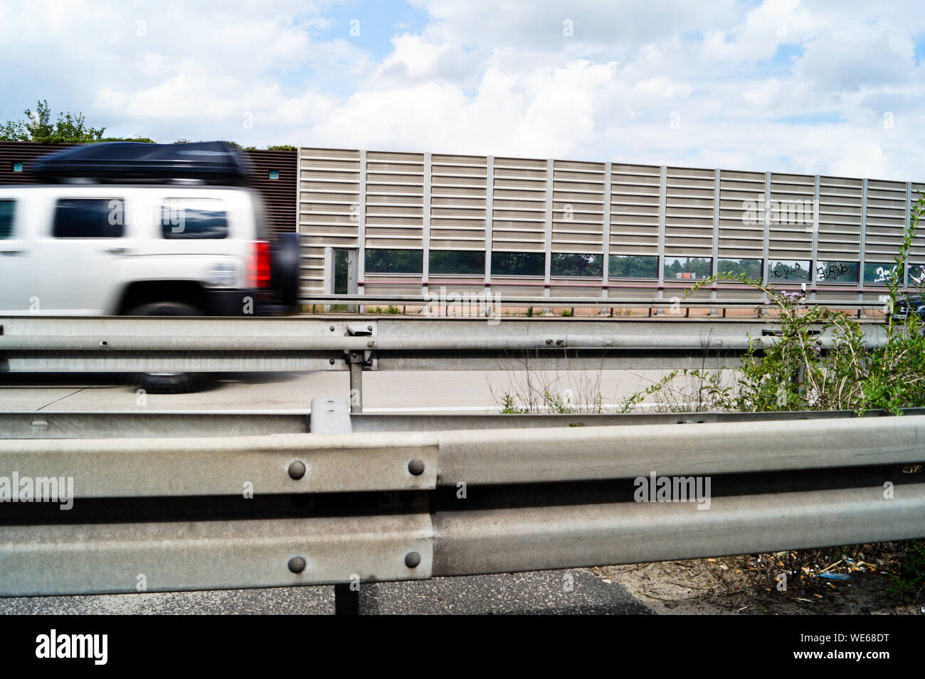 Road guard rails hi-res stock photography and images - Alamy