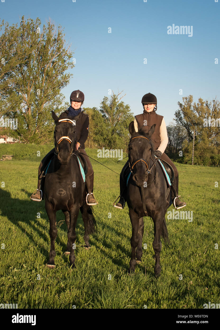 Two jockeys make hi-res stock photography and images - Alamy