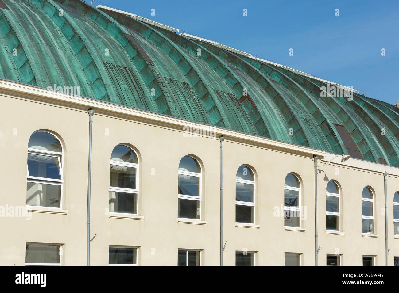 Built in swimming pool hi-res stock photography and images - Alamy