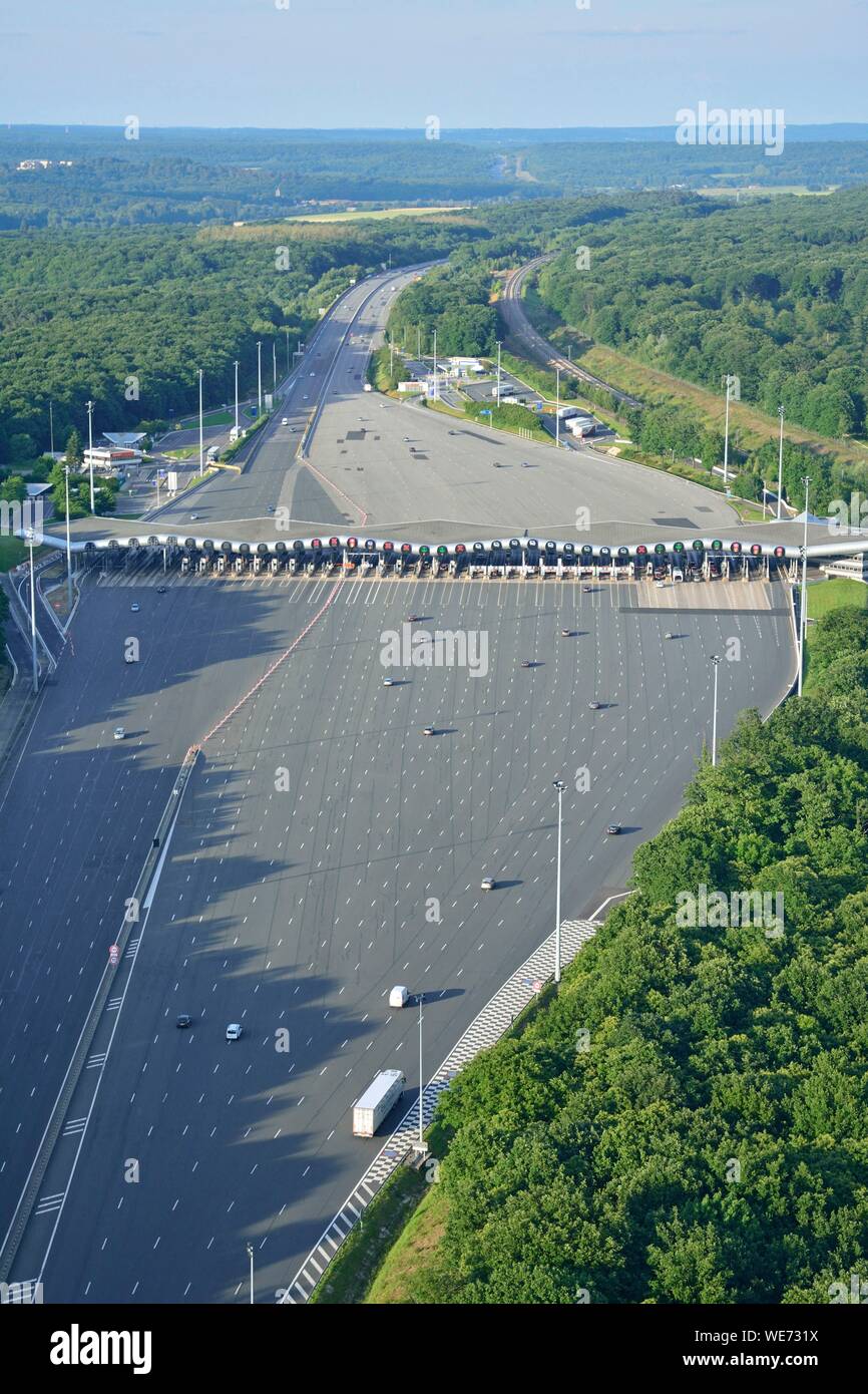 France, Yvelines, Saint Arnoult, motorway A10, toll (aerial view Stock ...