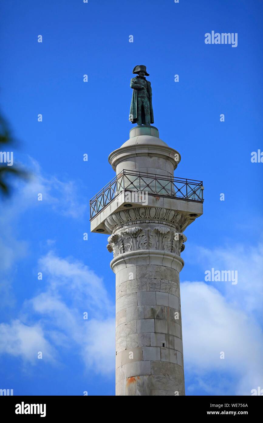 Colonne et statue hi-res stock photography and images - Alamy