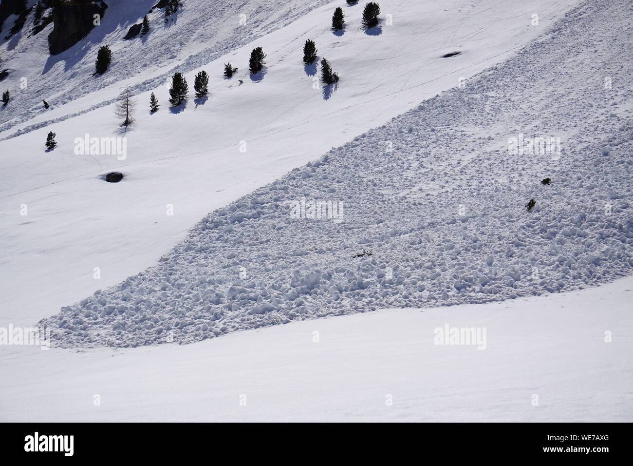Rock avalanche hi-res stock photography and images - Alamy