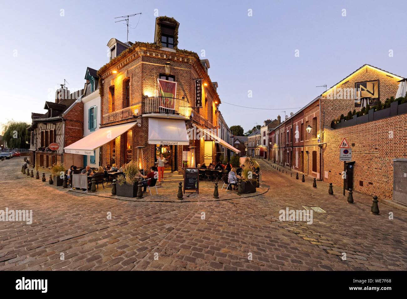 Amiens street hi-res stock photography and images - Alamy