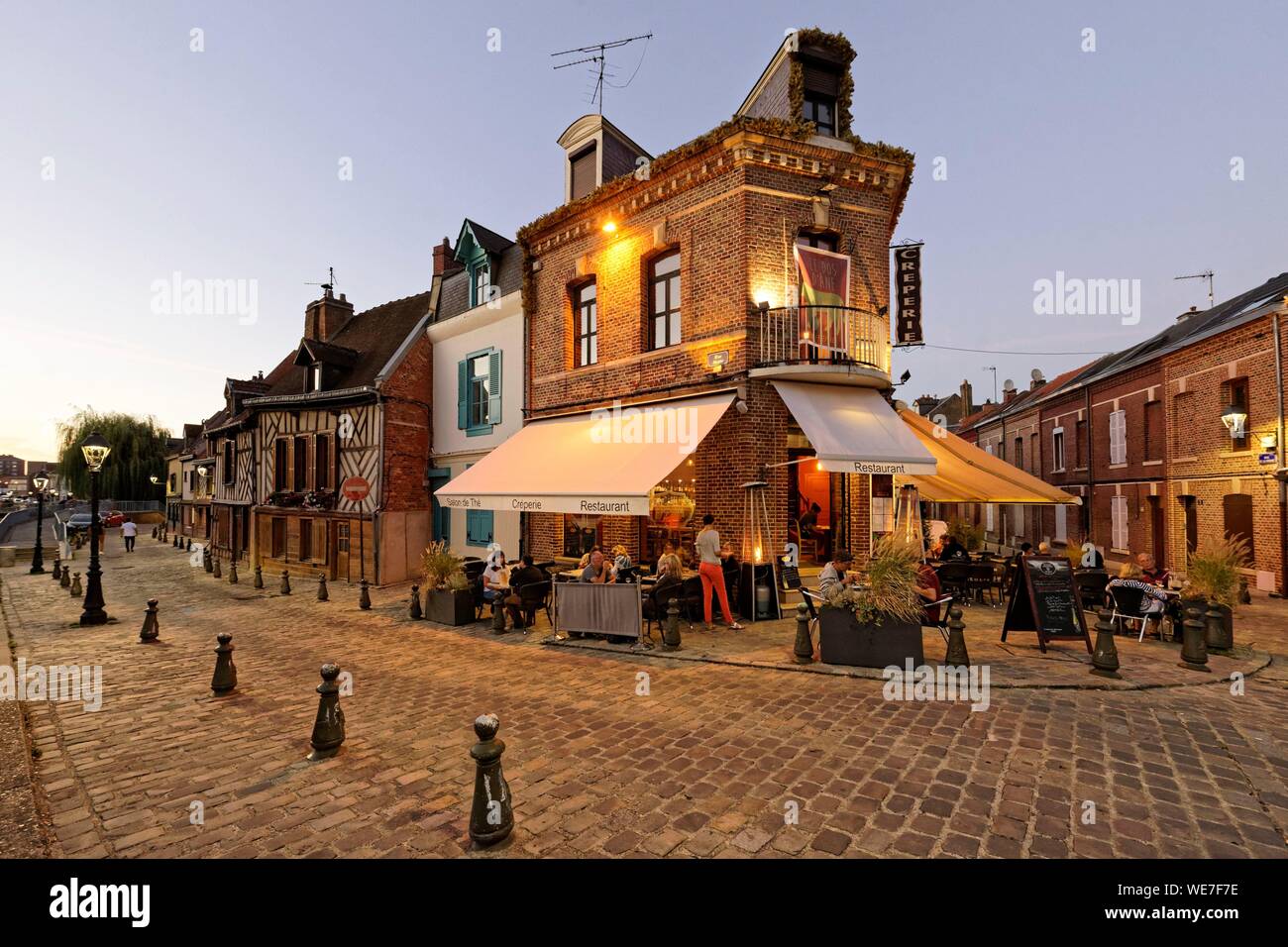 Amiens street hi-res stock photography and images - Alamy