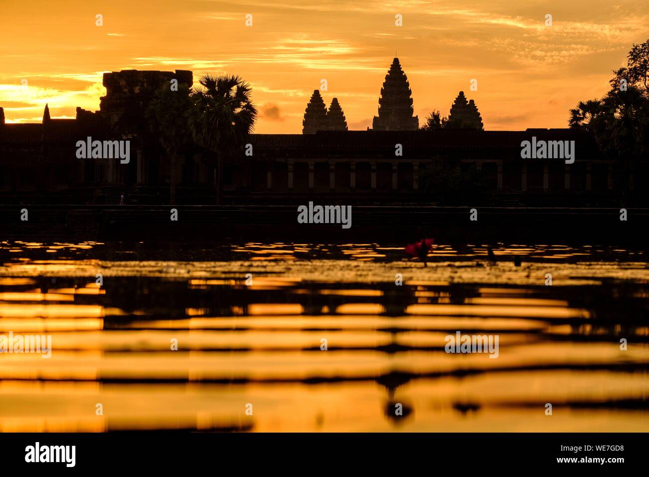Angkor vat temple cambodia hi-res stock photography and images - Alamy