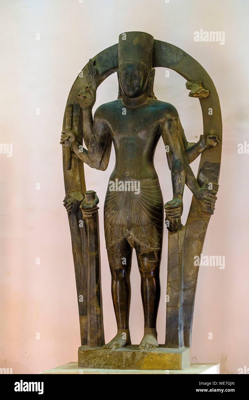 Cambodia, Phnom Penh, National museum, build by french in 1917, statue ...