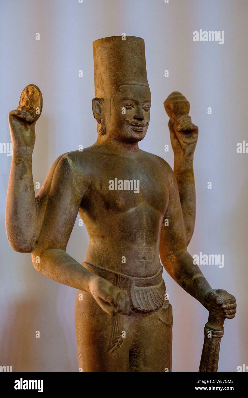 Cambodia, Phnom Penh, National museum, build by french in 1917, statue ...