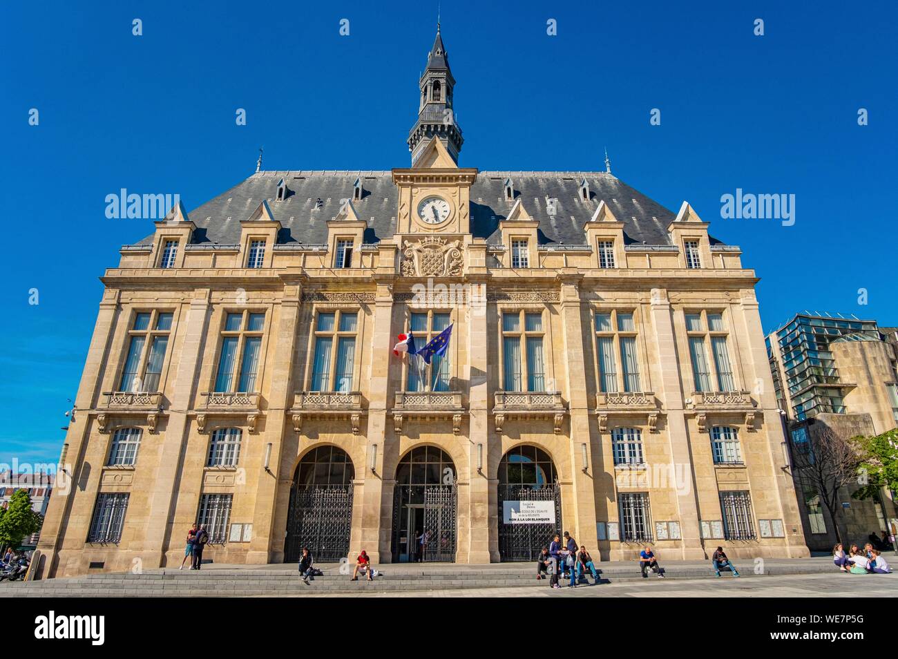 Saint denis town hall hi-res stock photography and images - Alamy
