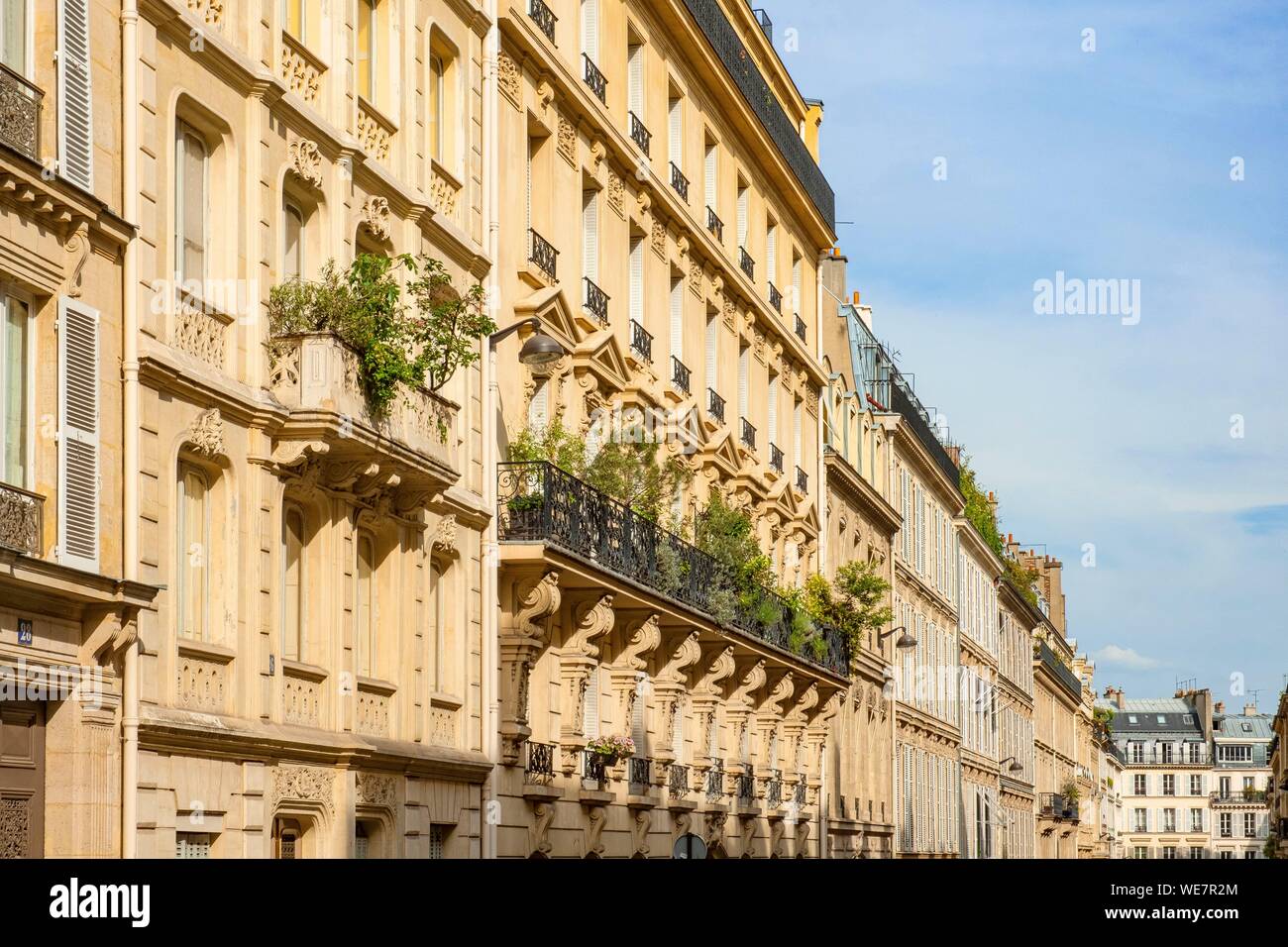 Haussmann architecture hi-res stock photography and images - Alamy