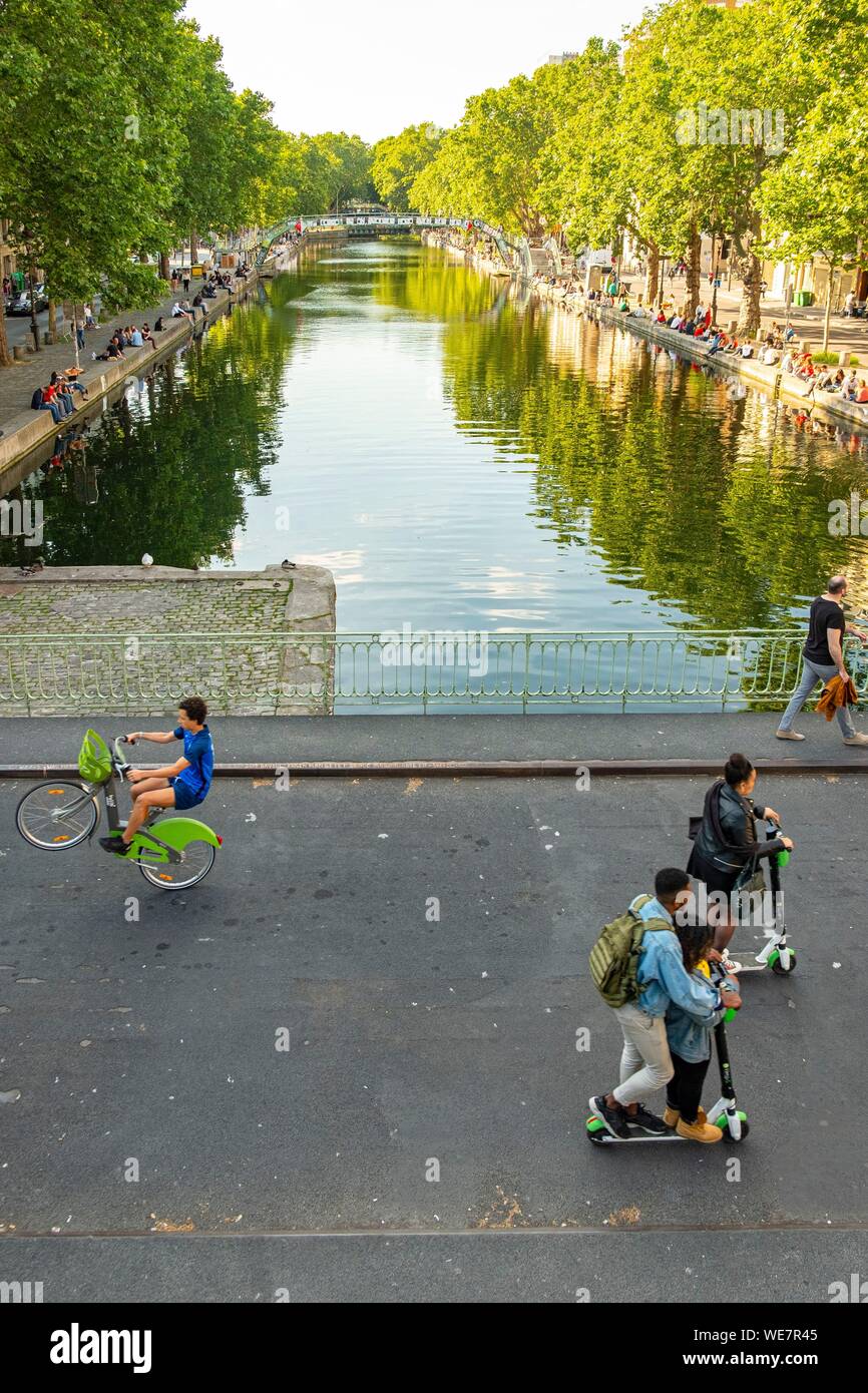 France, Paris, the Canal Saint Martin Stock Photo - Alamy