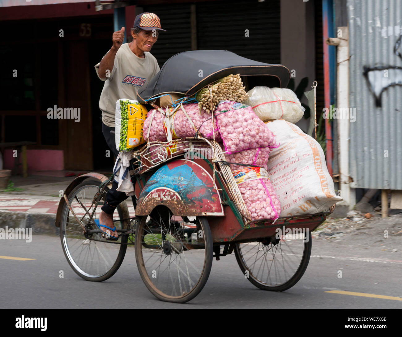 Becak, (Pedal rickshaw), Yogya, Java, Indonesia, c.2014 Stock Photo - Alamy