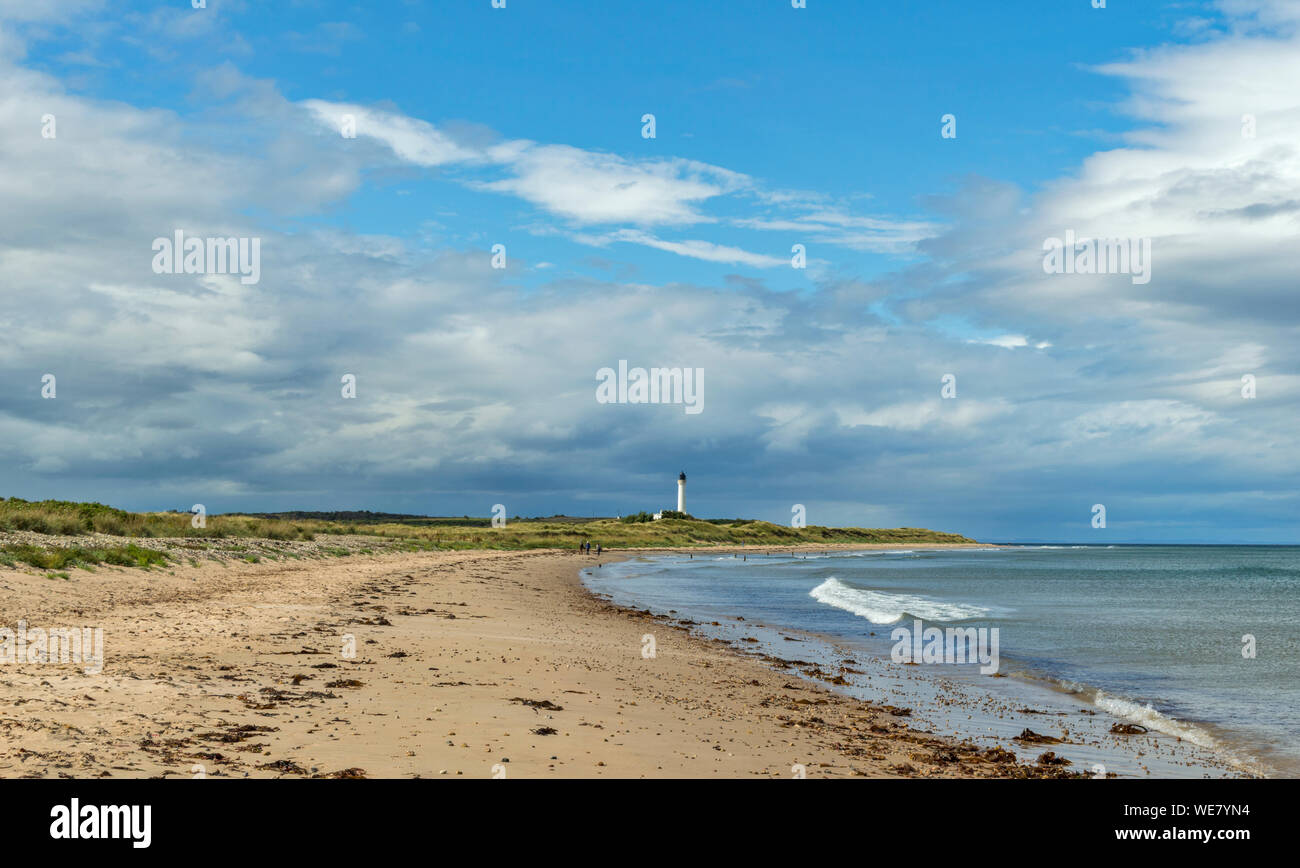 LOSSIEMOUTH MORAY COAST SCOTLAND THE COVESEA LIGHTHOUSE AND PEOPLE ...