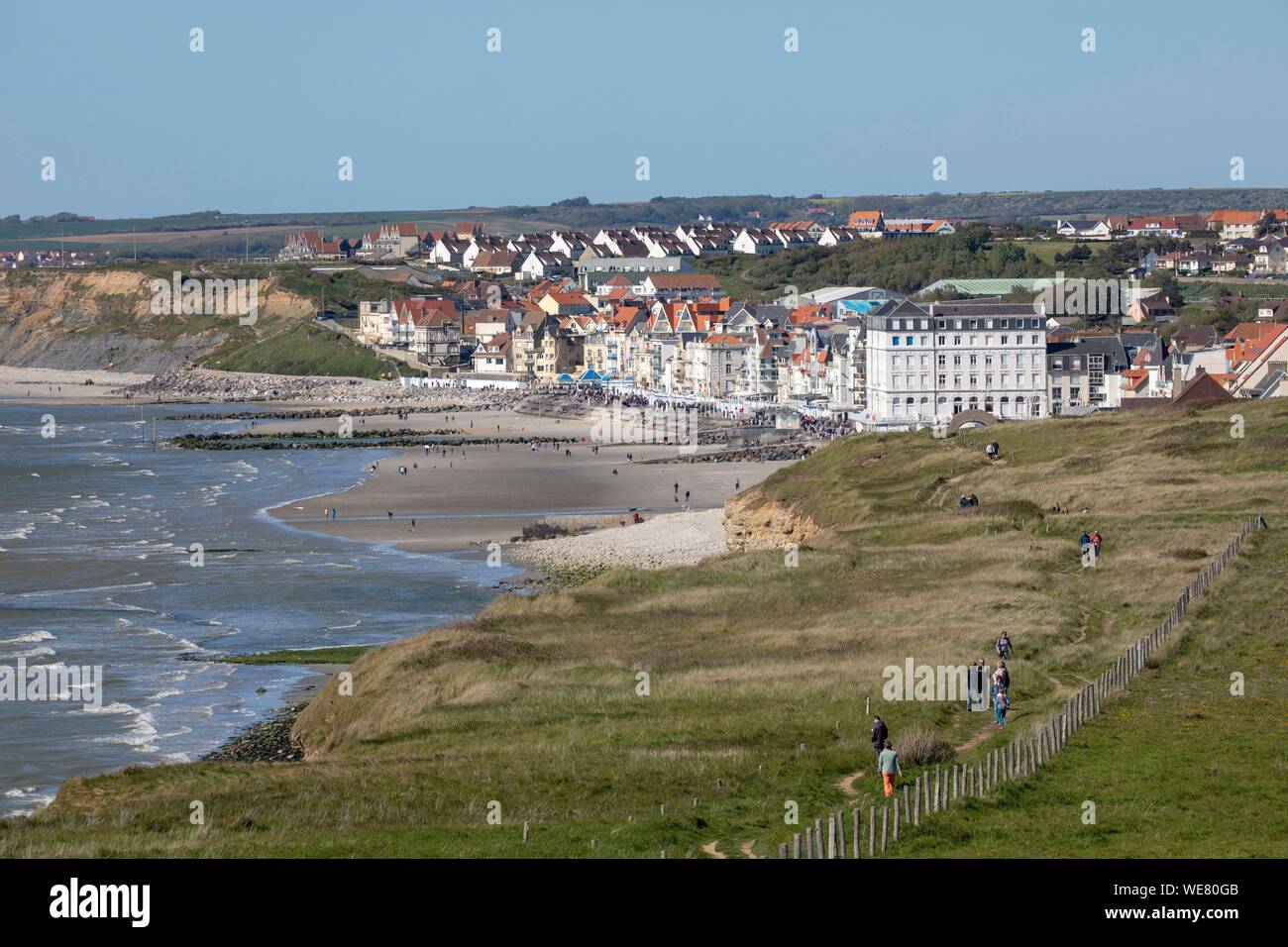 North sea coastal path hi-res stock photography and images - Alamy