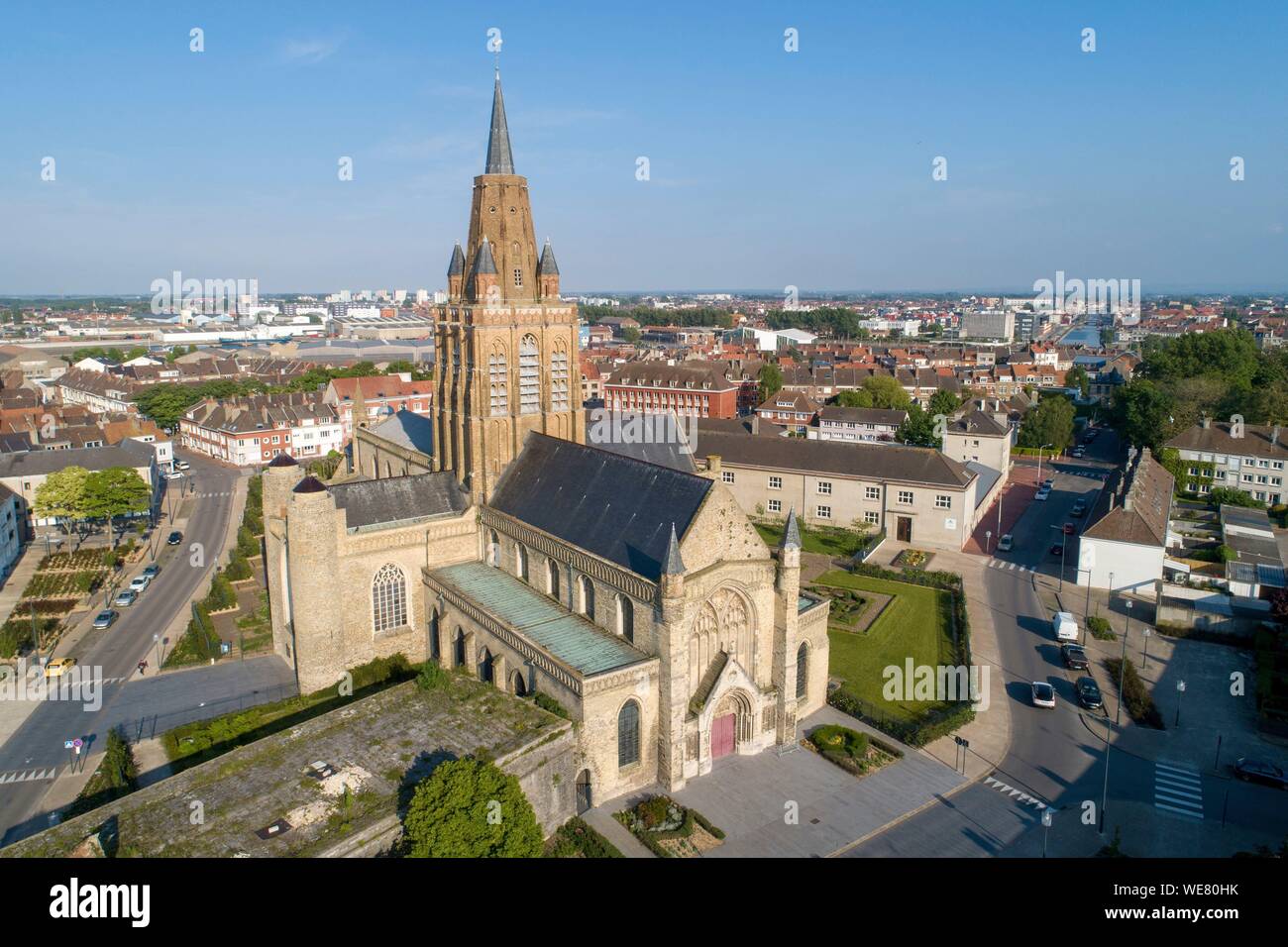 15th century church house hi-res stock photography and images - Alamy