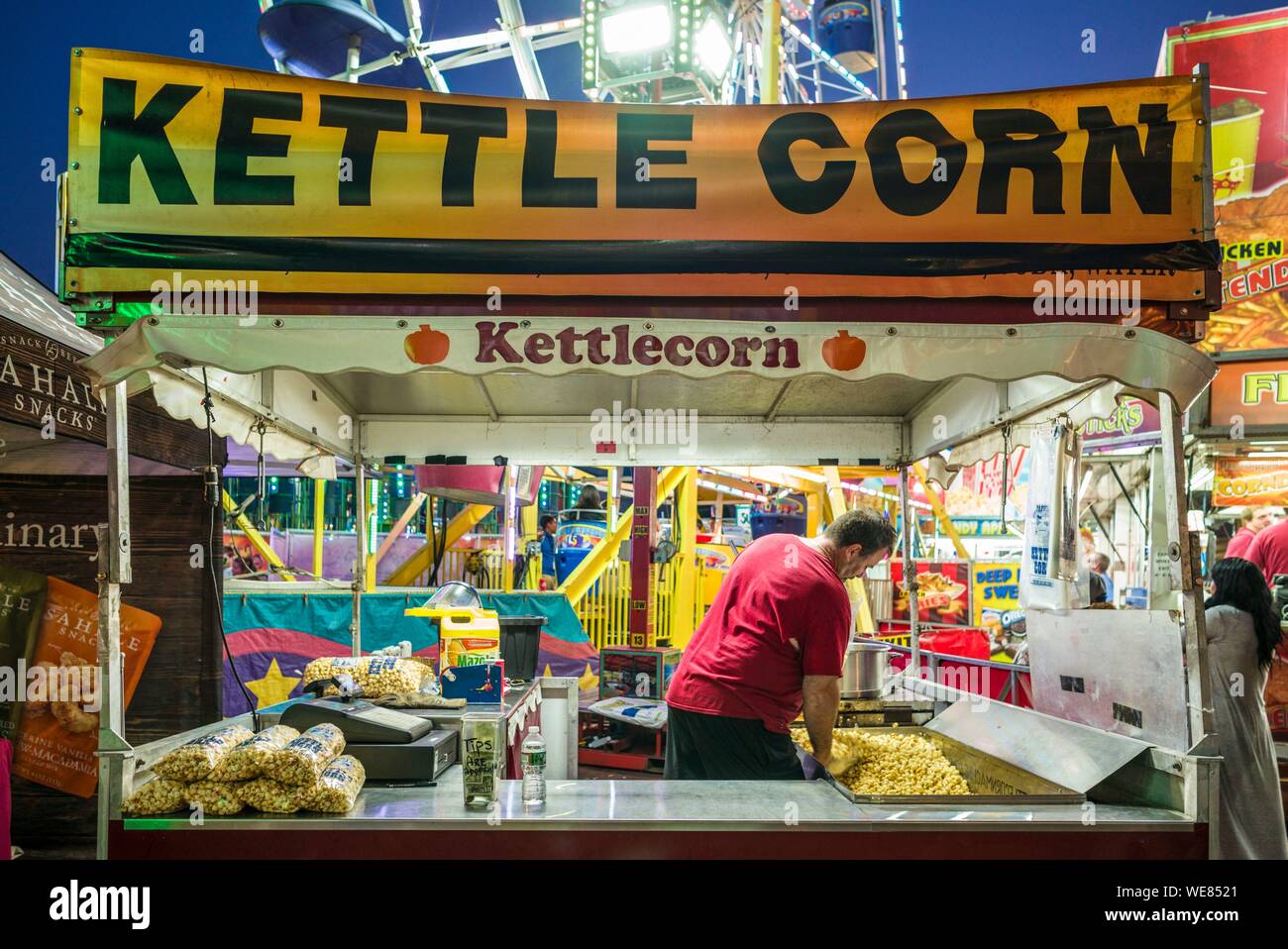 Carnival food stand hi-res stock photography and images - Alamy