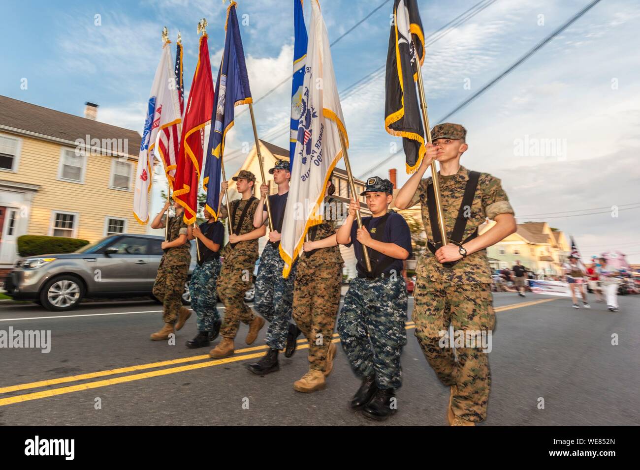 Military honor guard hi-res stock photography and images - Alamy