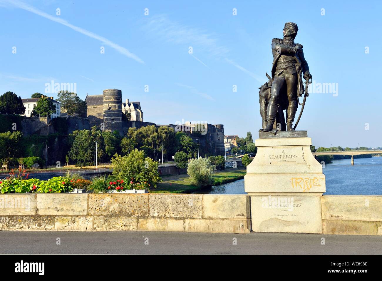 France, Maine et Loire, Angers, Beaurepaire statue on Verdun bridge ...
