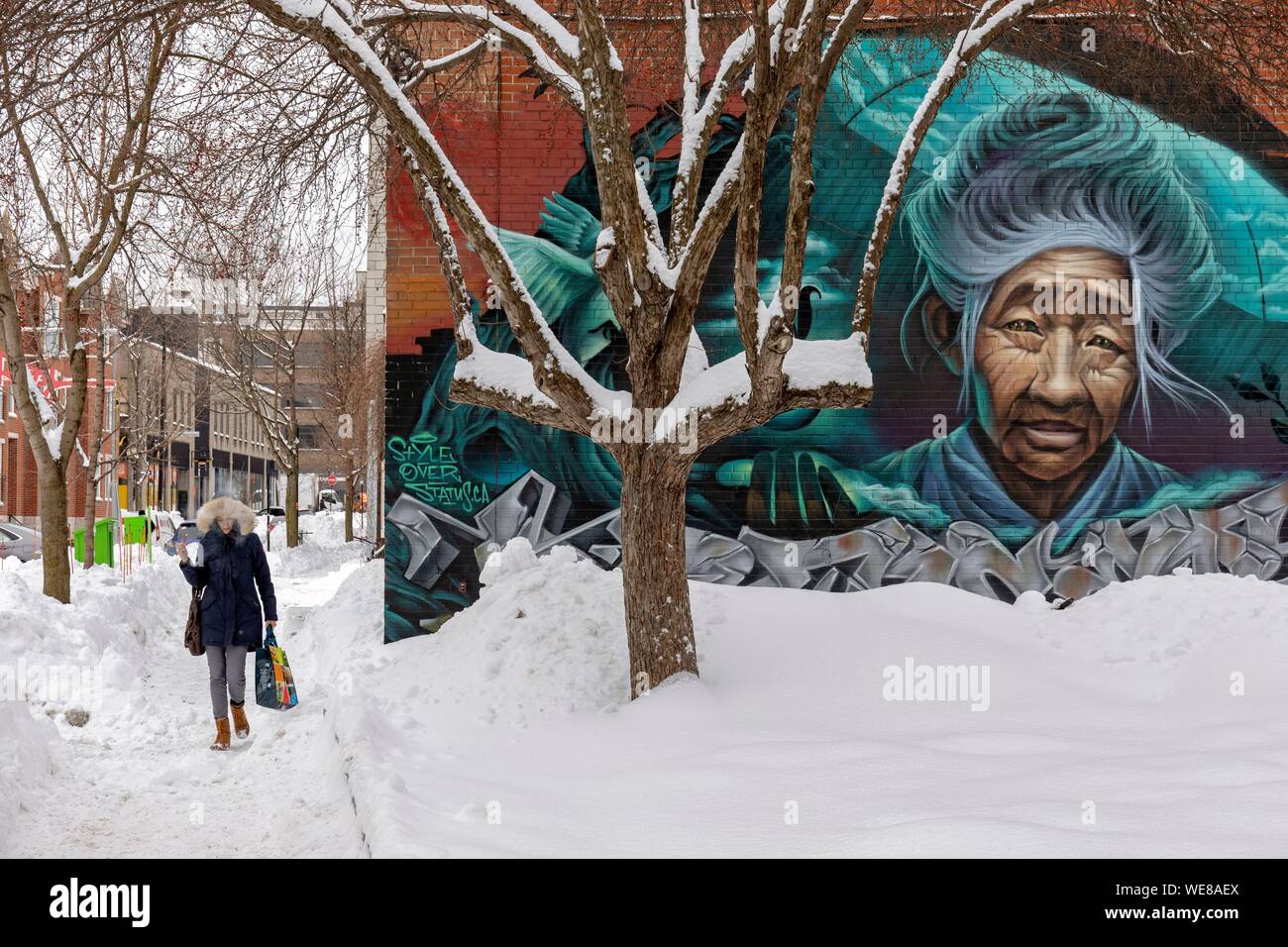 Native american painting mural hi-res stock photography and images - Alamy