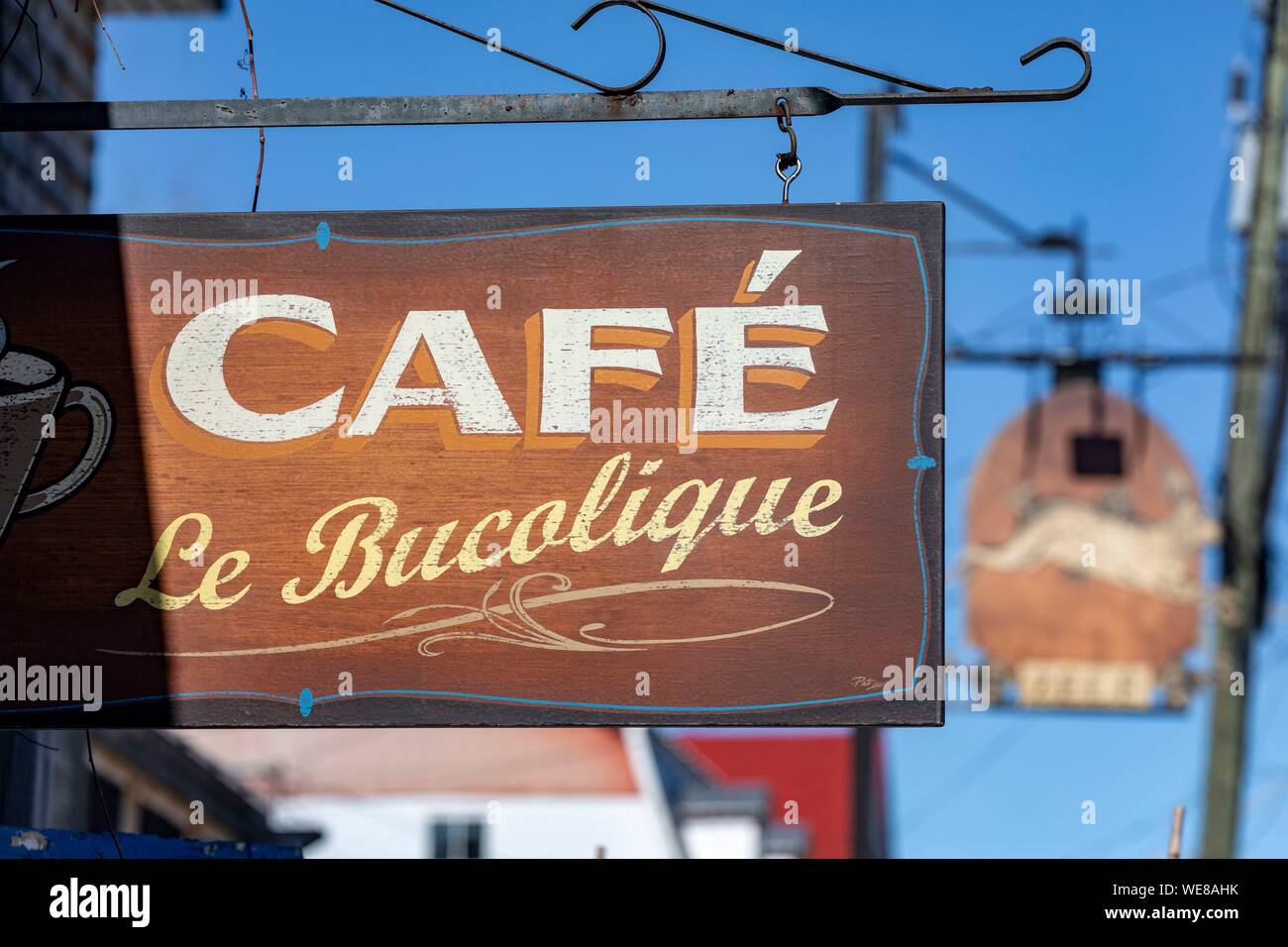 Quebec road signs hi-res stock photography and images - Alamy