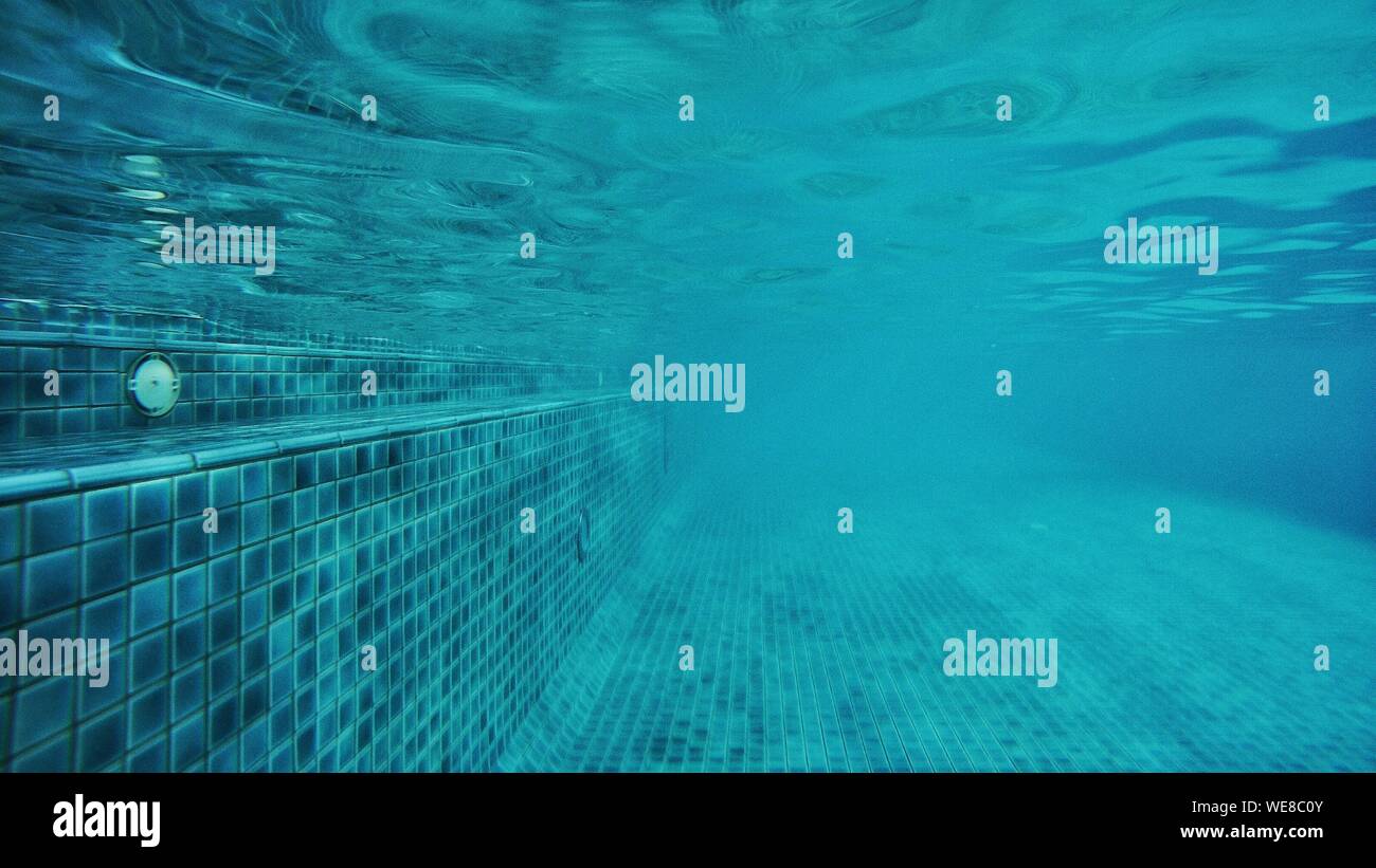 Underwater feature hi-res stock photography and images - Alamy