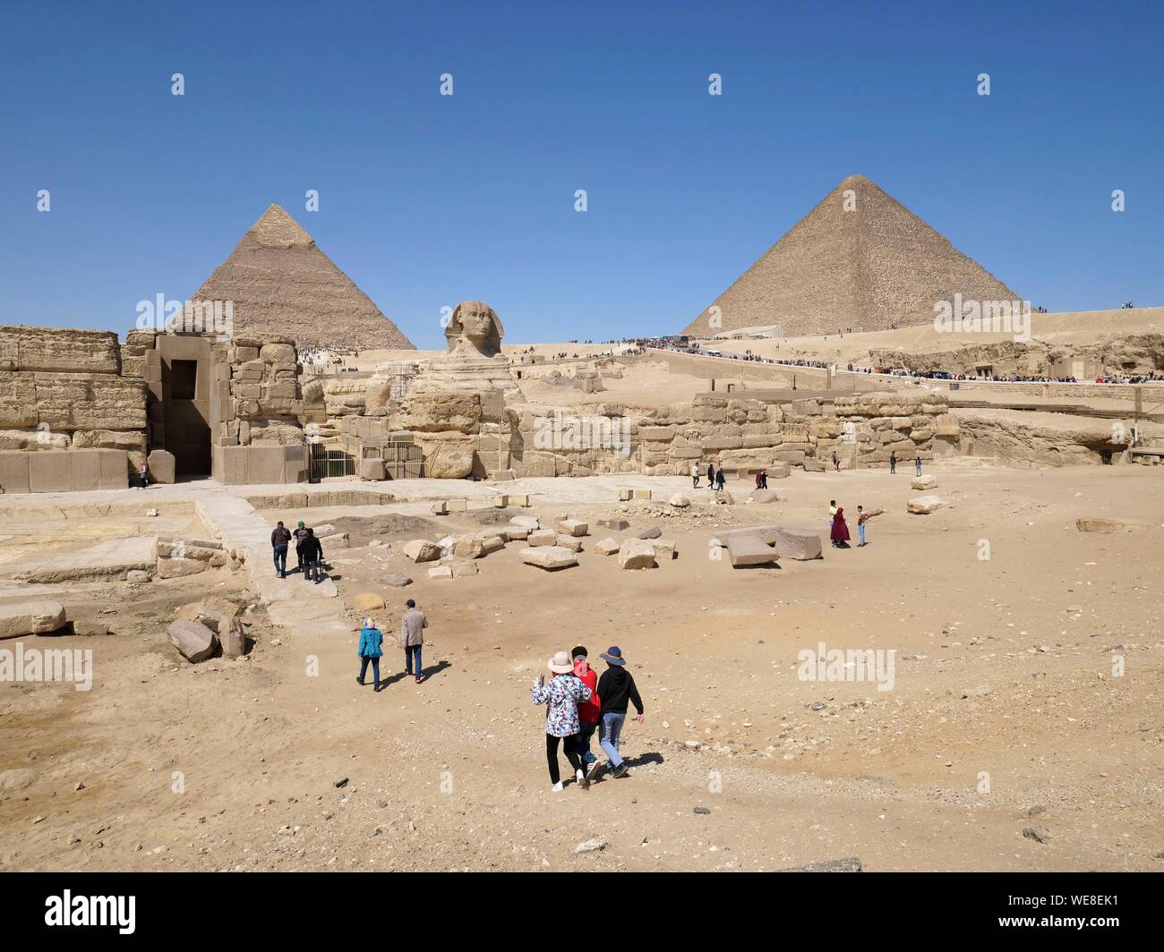 Egypt, Cairo, Giza, UNESCO World Heritage Site, Pyramids of Giza, Group ...