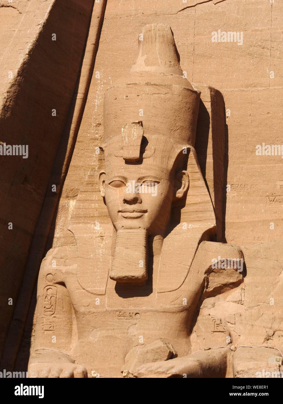 Colossal heads hi-res stock photography and images - Alamy