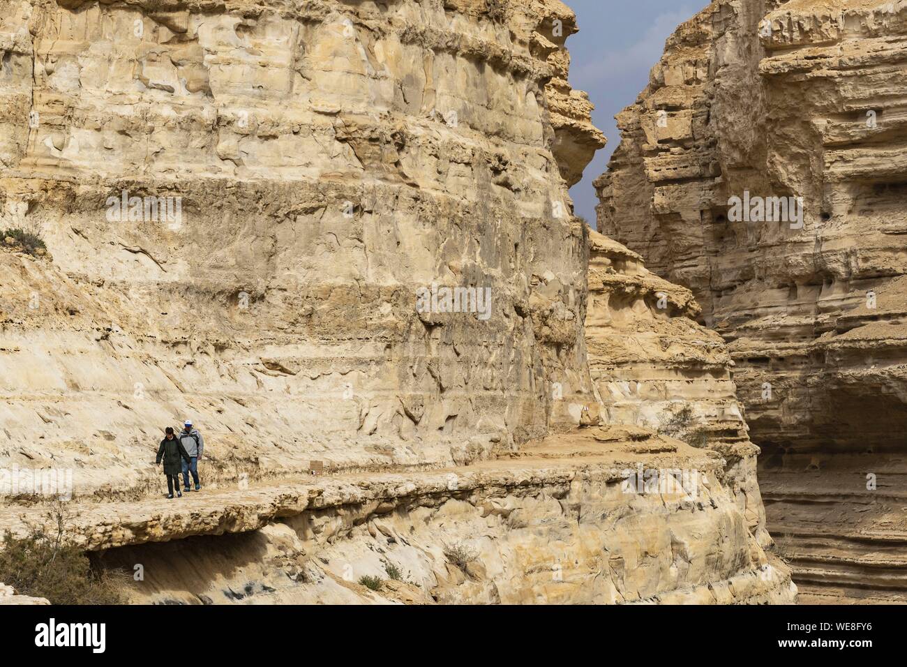 Middle east desert sport hi-res stock photography and images - Alamy