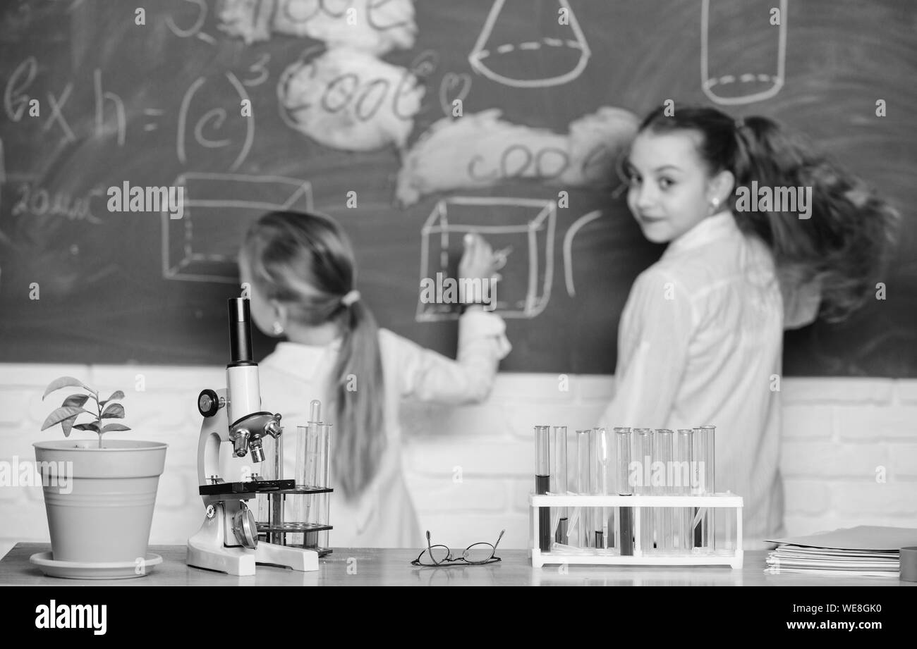 Educational research. Elementary school children in research laboratory ...