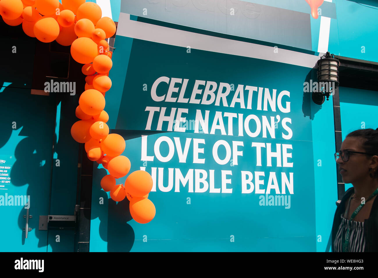 Heinz baked beans in tomato sauce hi-res stock photography and images ...