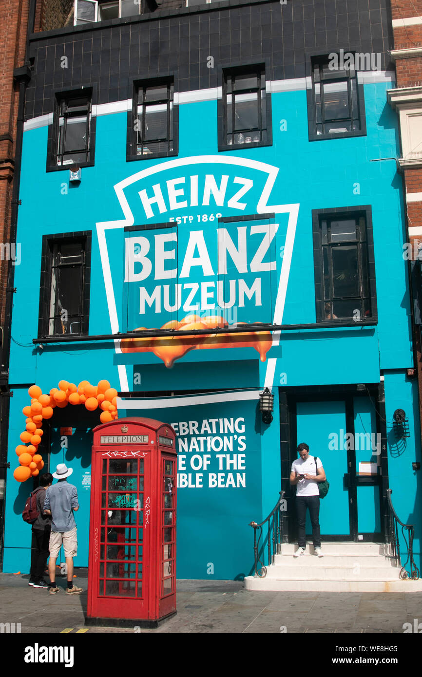 Heinz logo 1869 hi-res stock photography and images - Alamy