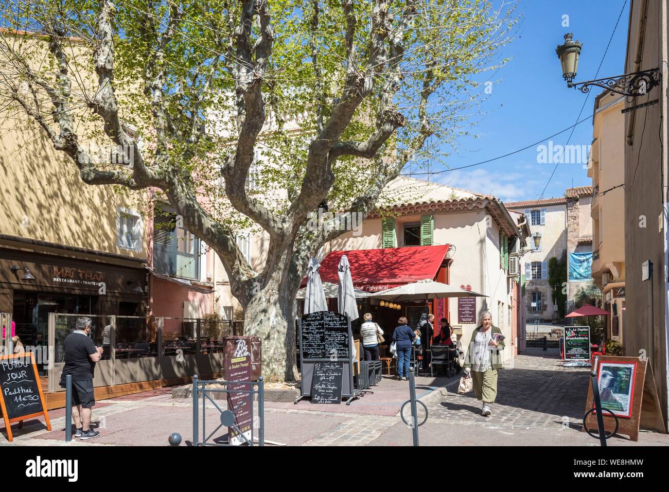 Saint raphael eglise france hi-res stock photography and images - Alamy