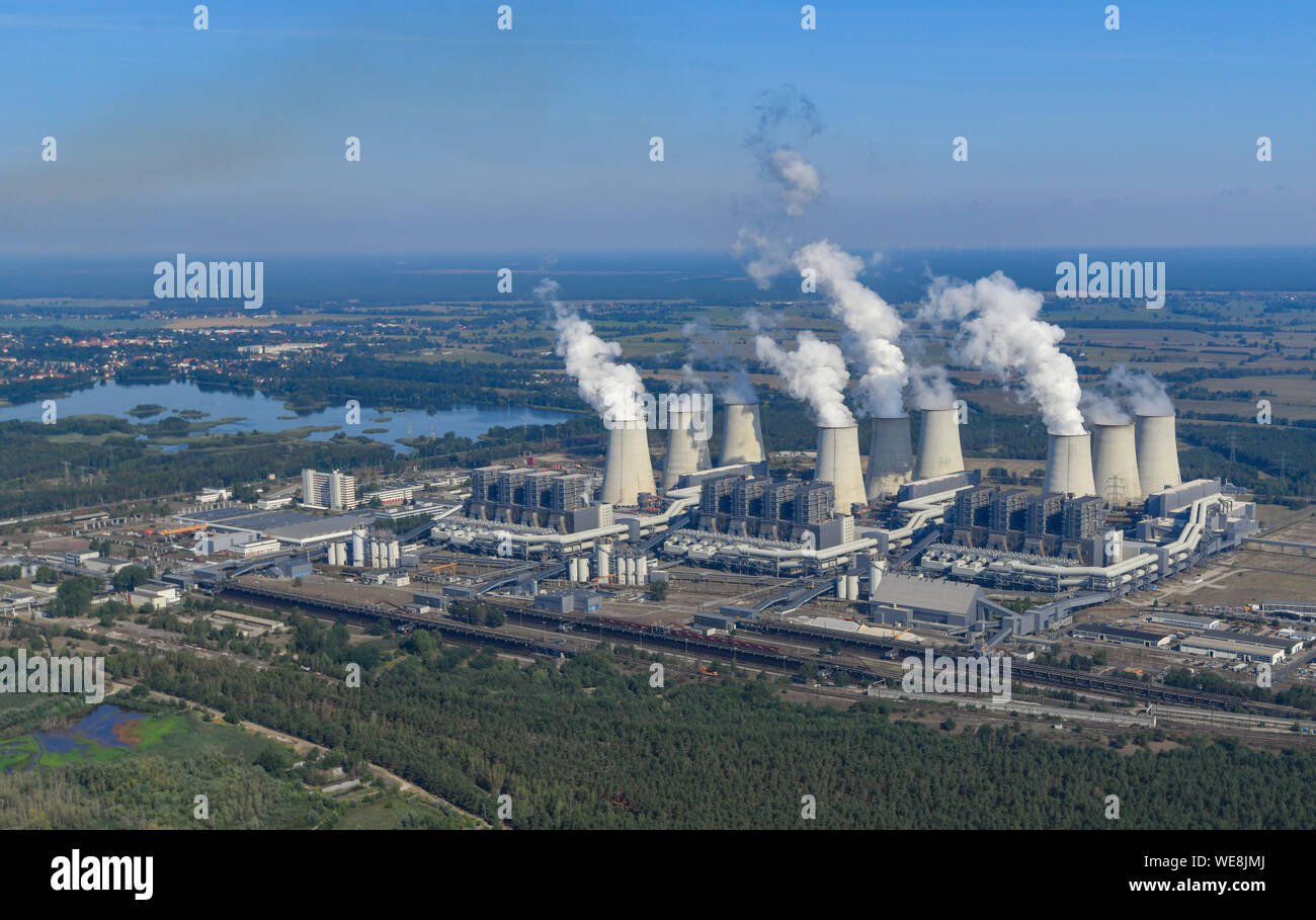 Peitz, Germany. 23rd Aug, 2019. The steaming cooling towers of the ...