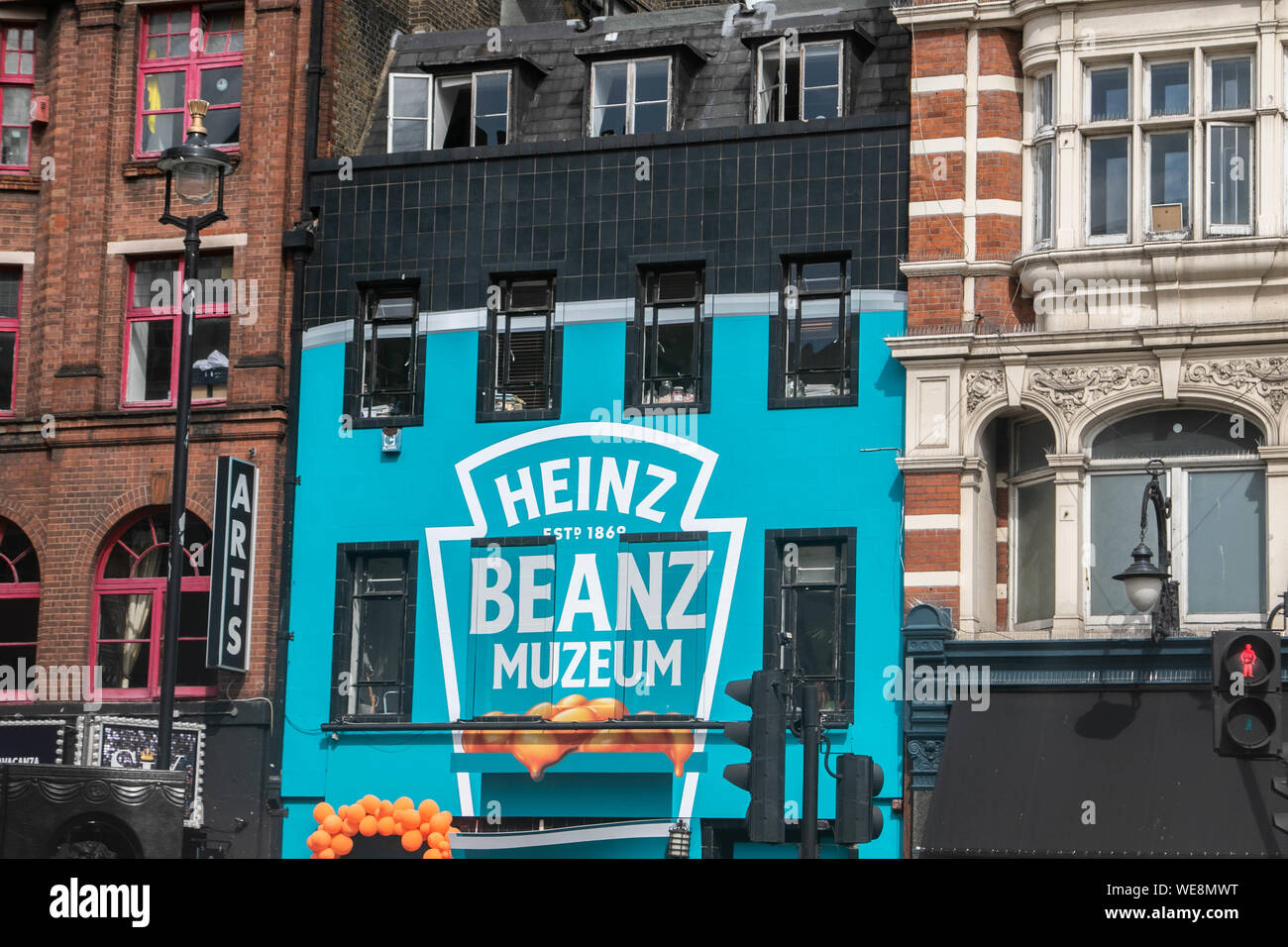 London, UK. 30th August 2019. The Heinz Beanz Pop-up museum opens to ...