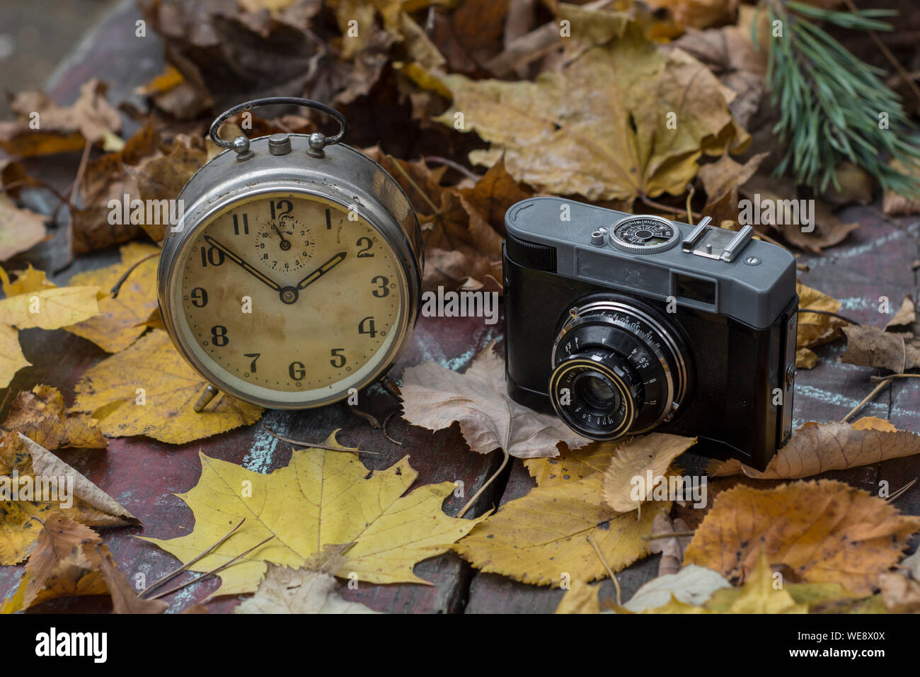 Ground clock hi-res stock photography and images - Alamy