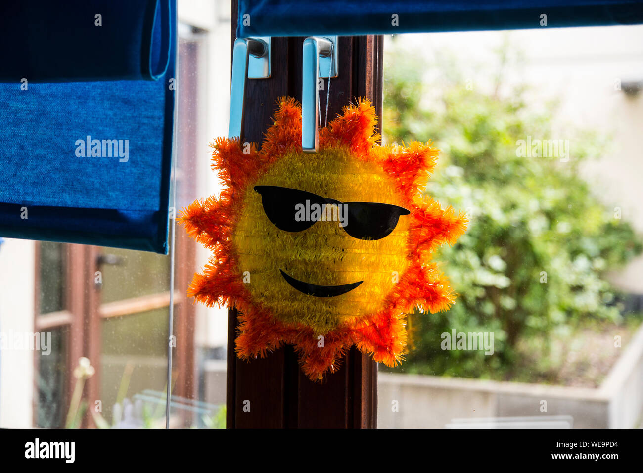 The hanging sun hi-res stock photography and images - Alamy