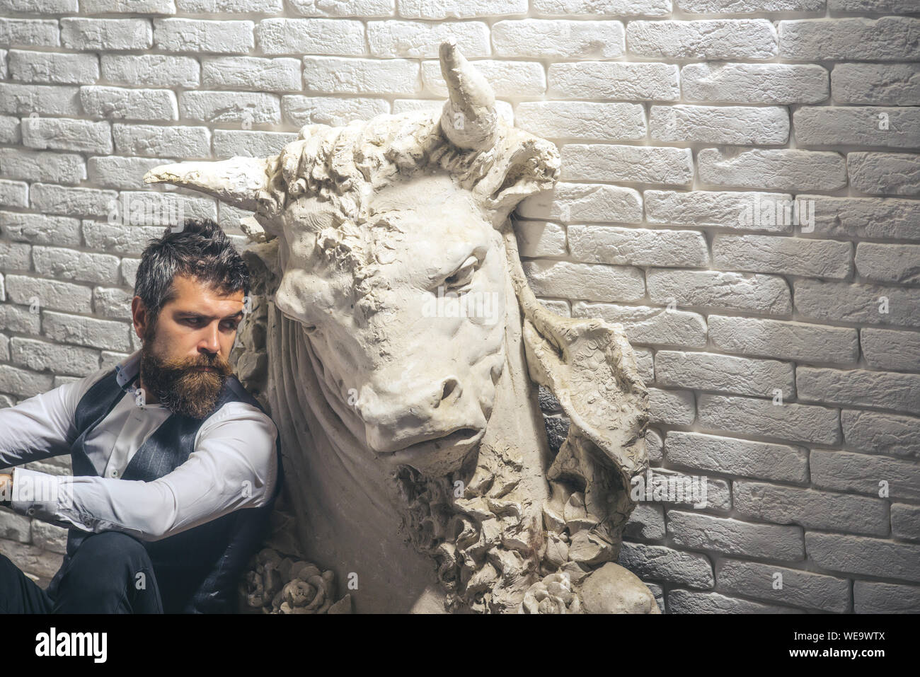 Ancient greek craftsman hi-res stock photography and images - Alamy