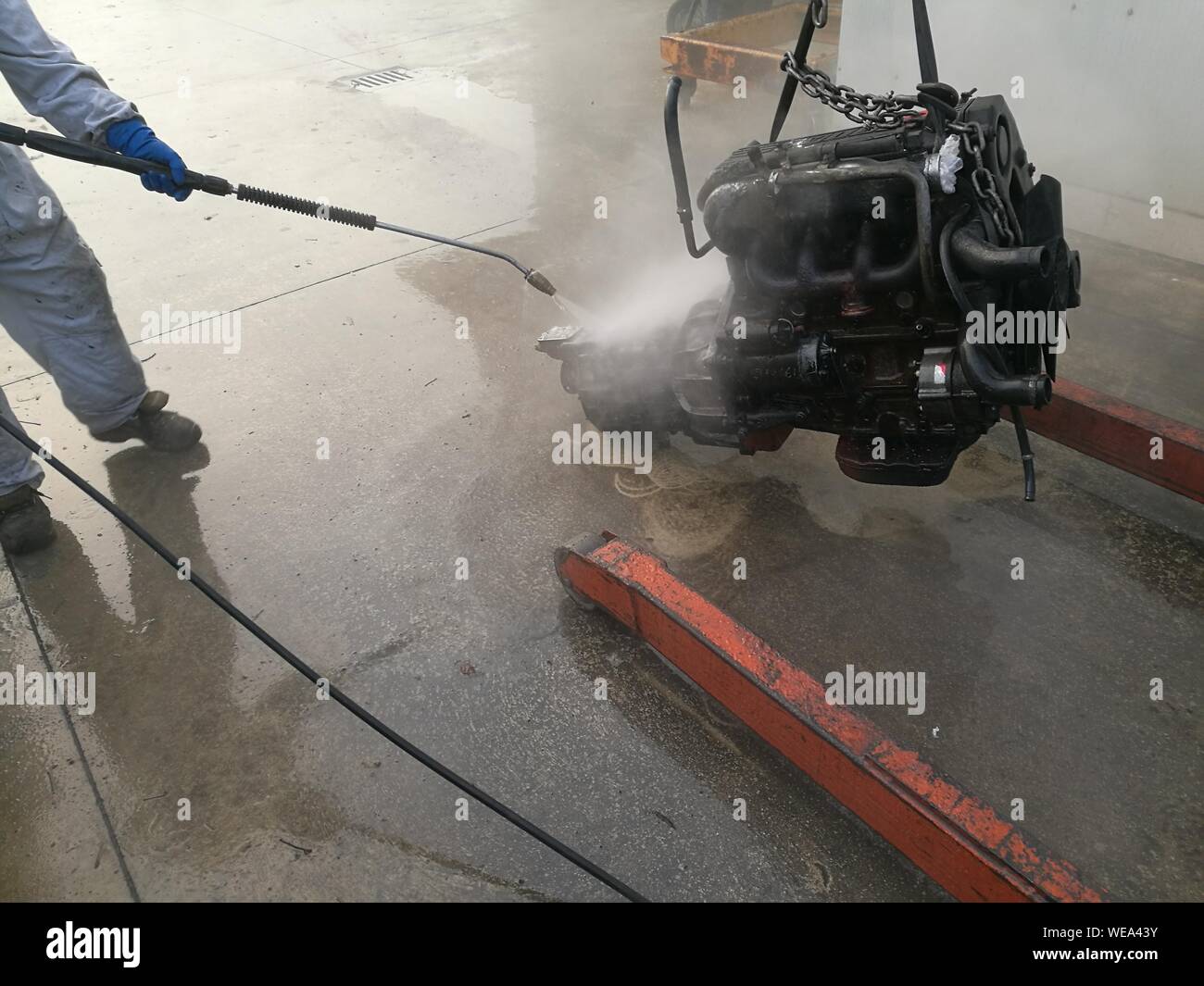 Cleaning engine hi-res stock photography and images - Alamy