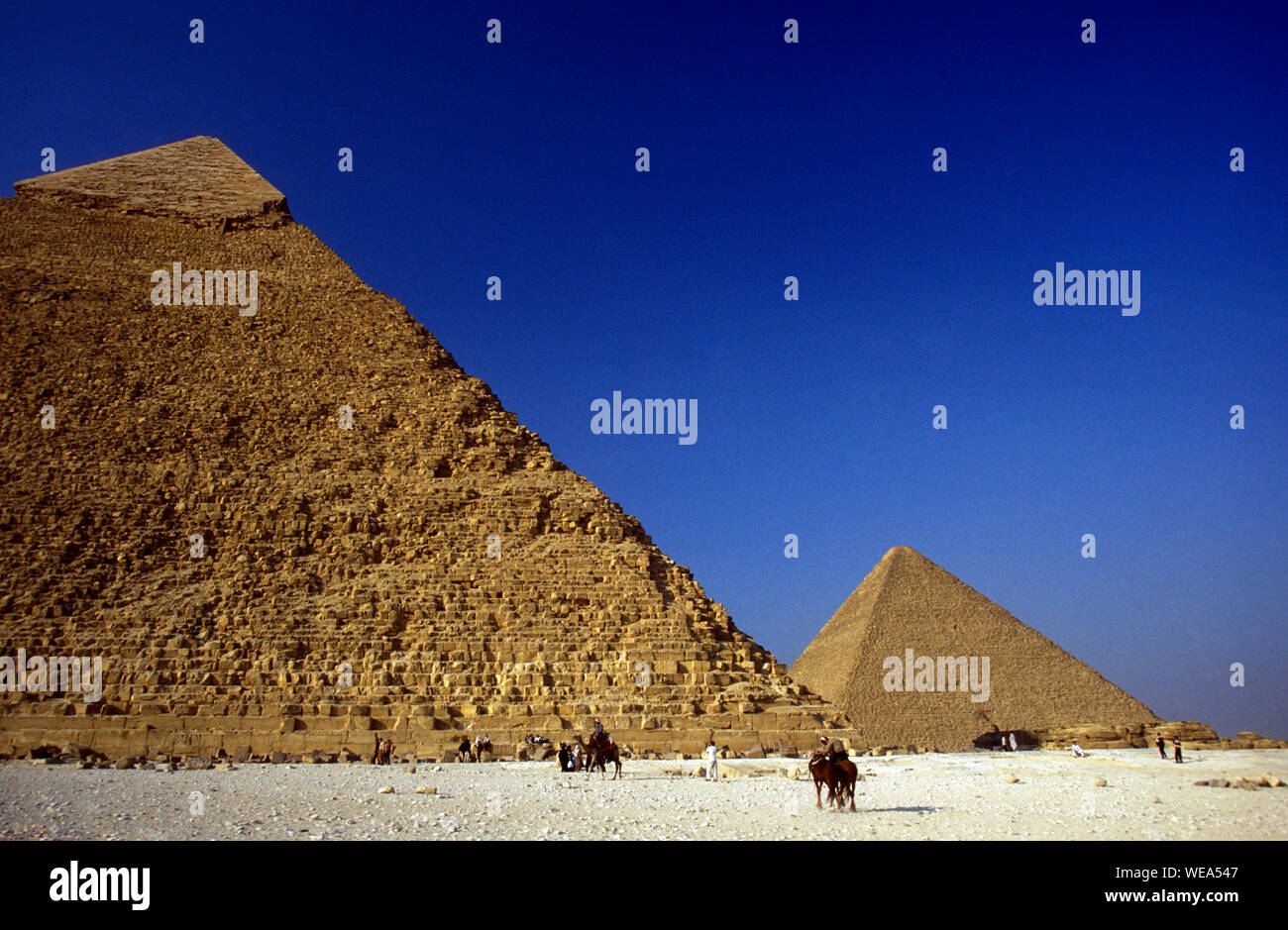 People at pyramids hi-res stock photography and images - Alamy